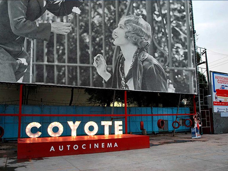 A Tour of the Drive-In Theaters in Mexico City – Stanza Hotel
